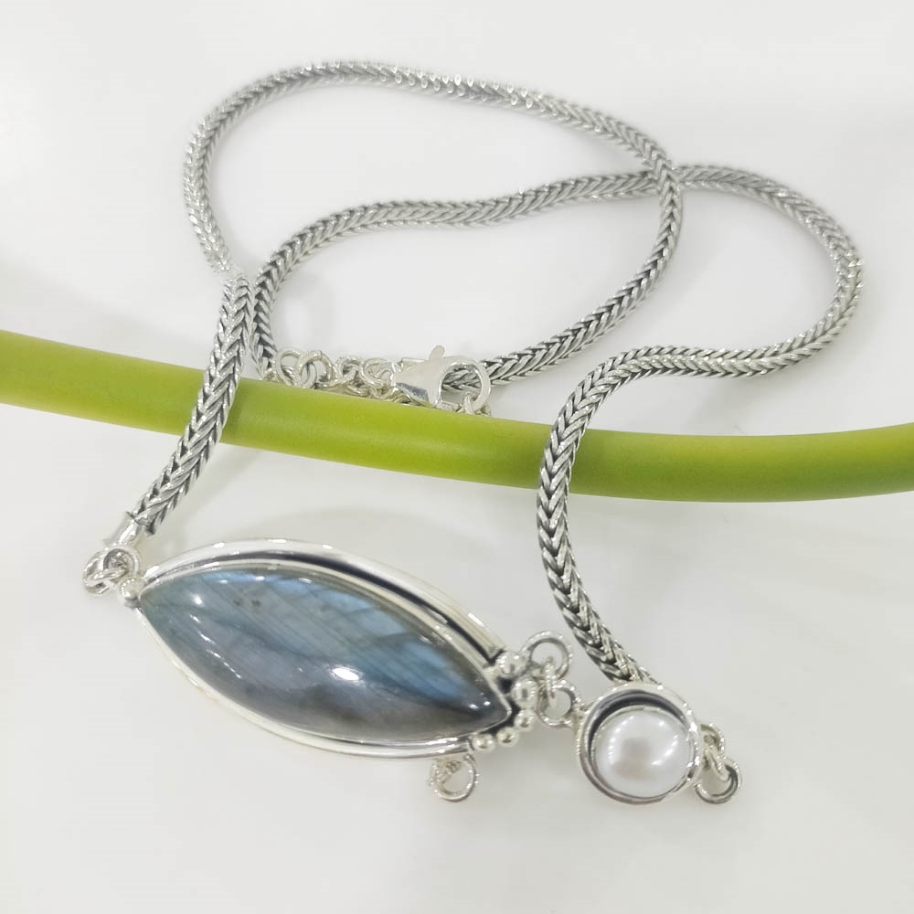 Boho Design Black Labradorite Silver Necklace
